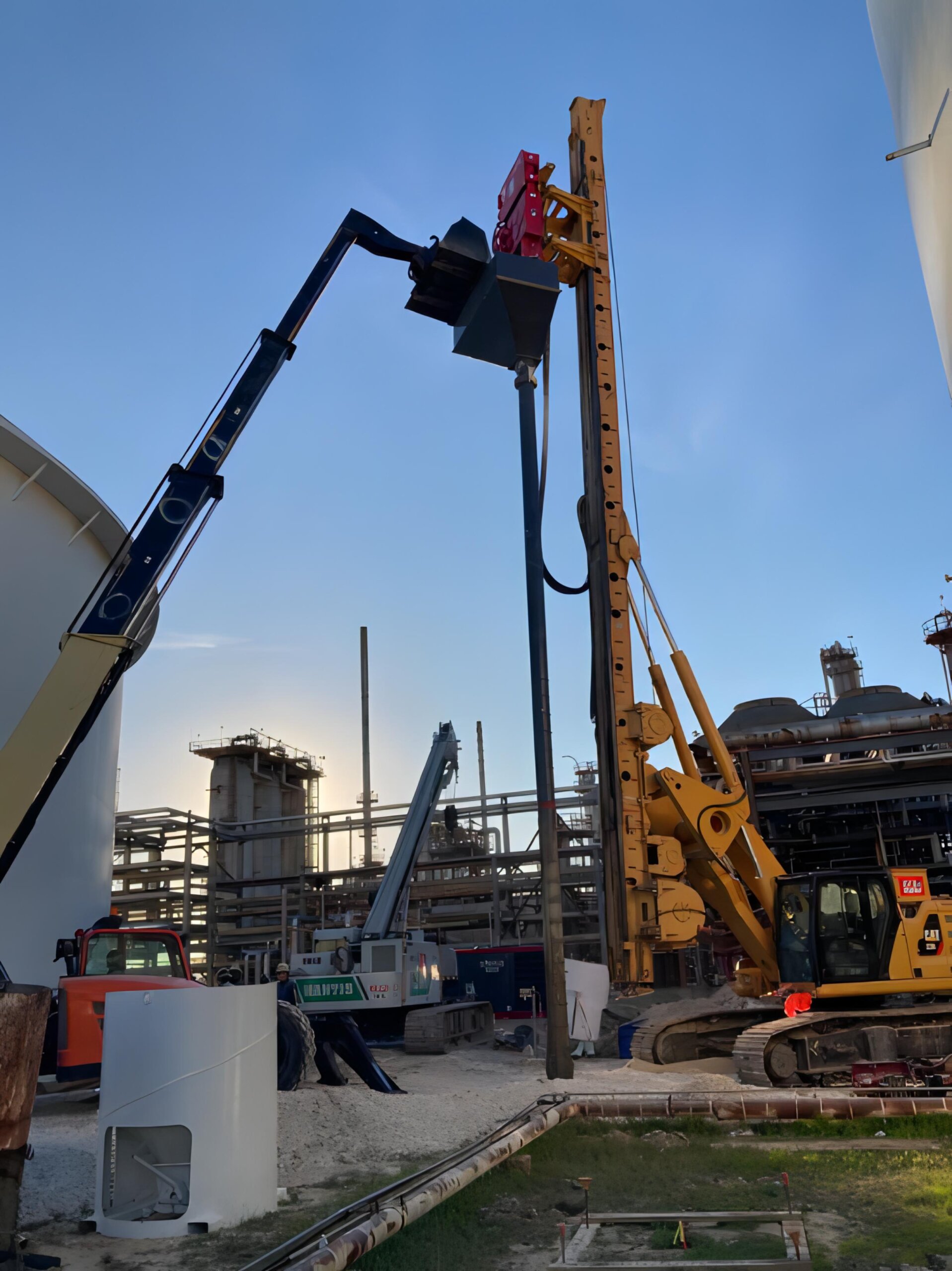 Refinery Tank 675 - A.H. Beck Foundation Company